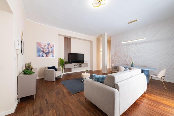 Spacious And Modern 3 Bedroom 2 Bathroom Apartment - Milan