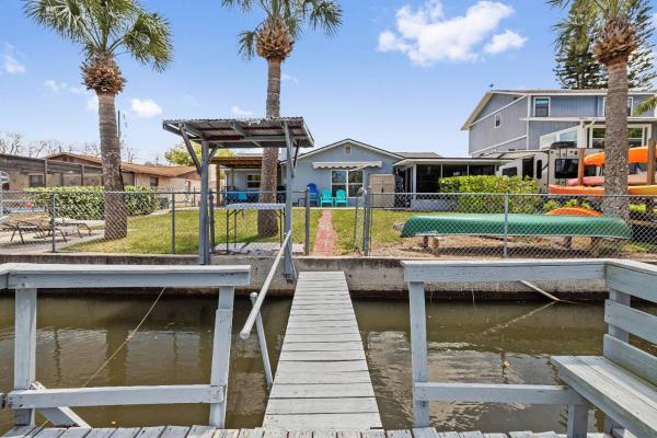 Once Upon A Tide: A Boater's And Kayaker's Retreat - New Port Richey, FL