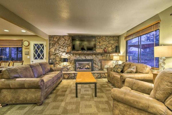 South Tahoe Grandma Family Home Hot Tub And Views - South Lake Tahoe, CA