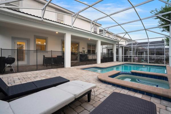 Championsgate Escape With Game Room And Pool - Davenport, FL