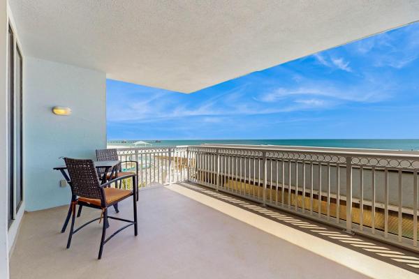 Gulf-front Condo With Shared Outdoor Pool Private Balcony Great Views Central Ac - Gulf Shores, AL