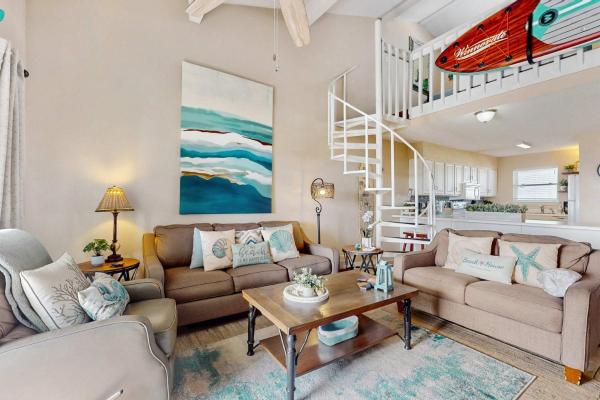 Waterfront Condo With Shared Outdoor Pool Furnished Balcony & Beach Access - Alabama