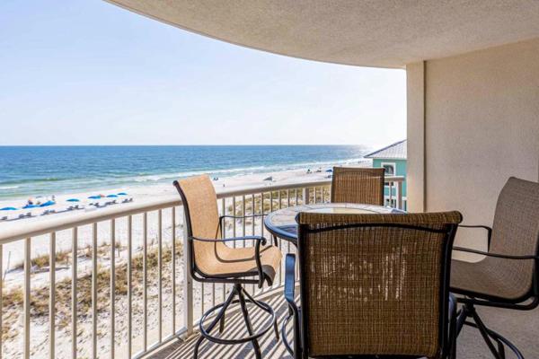 Comfortable Gulf-front Condo With Pool Hot Tub Washer Dryer & Central Ac - Alabama