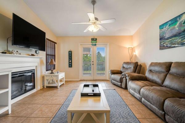 Snowbird-friendly Condo With Ac Outdoor Pool Tennis & Hot Tub - Near The Beach - Alabama