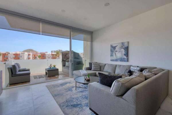 Modern Condo Near Medano Beach - Cabo San Lucas