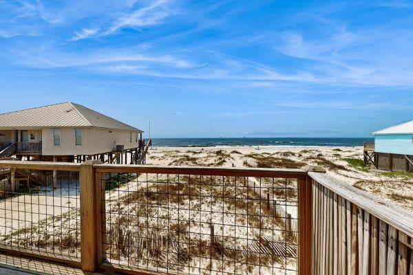 2nd-floor Gulf Front Home With Deck Beach & Gulf Views Ac Washer Dryer & Wifi - Dauphin Island, AL