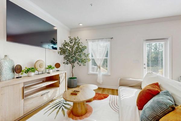 Dog Friendly Home Near The Wharf With Internet And Free Parking - Perdido Key, FL
