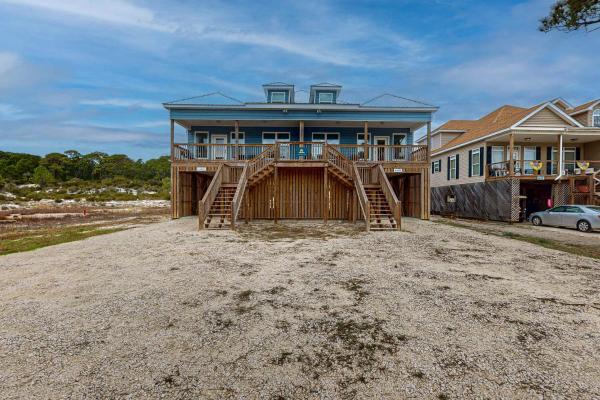 Gulfview Duplex With Panoramic Views Large Balcony And Internet - Dauphin Island, AL
