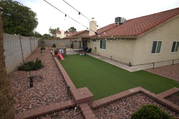 The Cozy Corner - Glendale, AZ