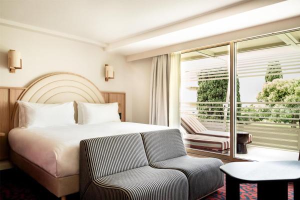 Hotel Ventura Saint-tropez, Tapestry Collection By Hilton - Gassin