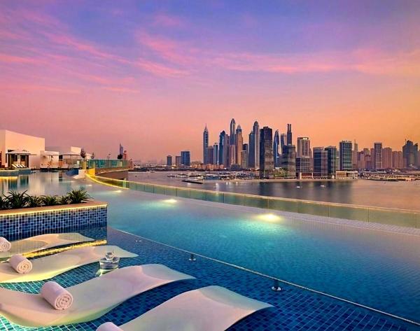 Seven Palm! Incredible Rooftop Infinity Pool! Private Beach Access! - 두바이