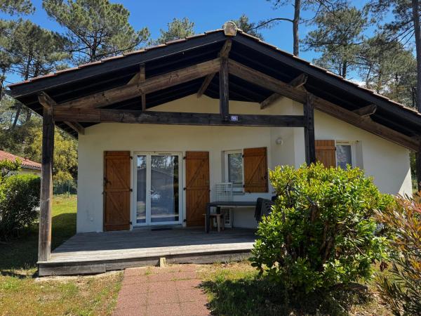 Chalet For 6 To 8 People, 3 Bedroom , Residence With Pool - Labenne
