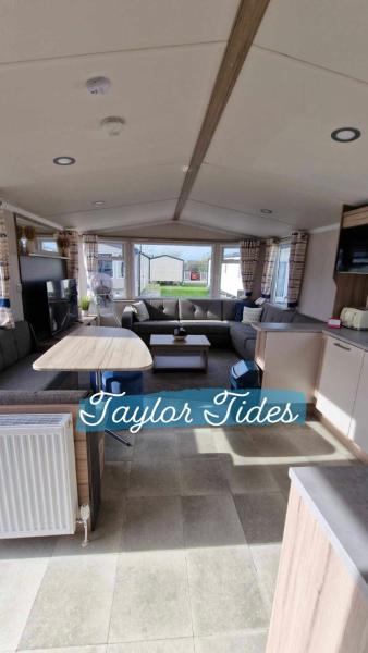 Taylor Tides Caravan - Abergele