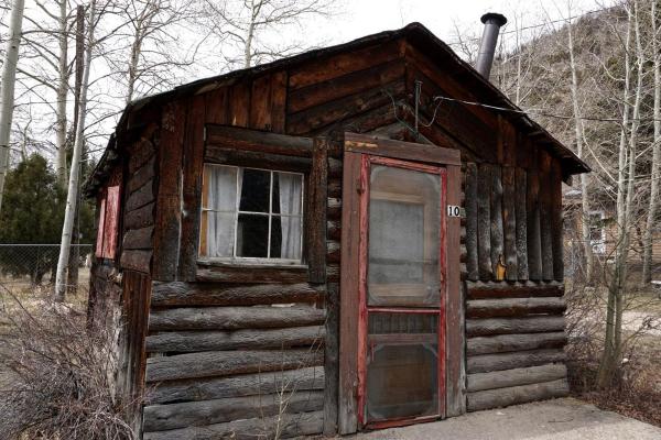 Pet Friendly Fishing Cabin Close To Poudre River, Perfect For A Weekend Escape From Fort Collins - Colorado