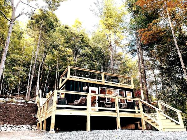 Tiny Luxe Living: Todd, Nc Retreat With Hot Tub And Breathtaking Deck Views - West Jefferson, NC