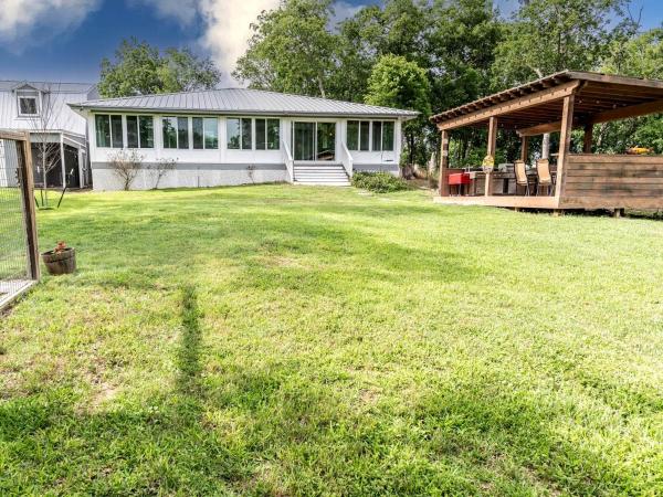 Pet-friendly Cabin On The Banks Of The Colorado River In Bastrop, Tx - Bastrop, TX