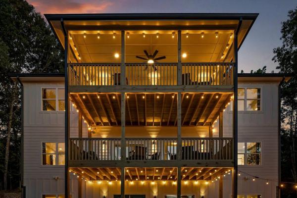 Modern Secluded Cabin With Hot Tub And Mountain Views In Fairview, Georgia - Lookout Mountain, TN