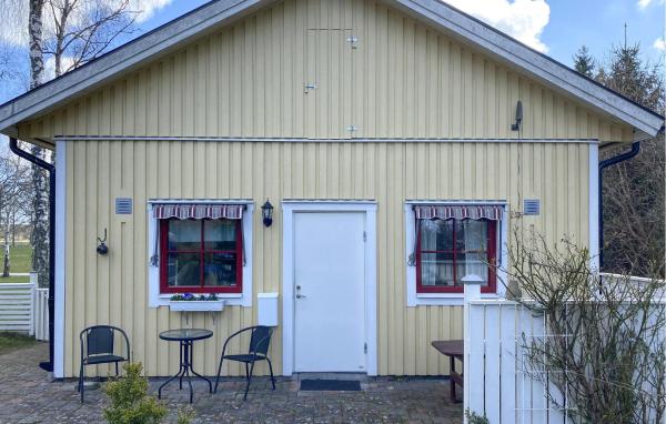 Beautiful Home In Färjestaden With Wifi - Kalmar