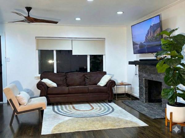 Simple Comforts In Midway Hollow- Pets Welcome - Dallas, TX