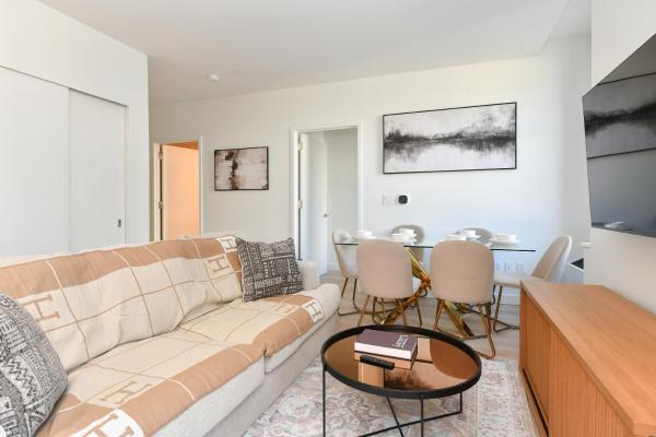 Urban Escape Bright 2br 2ba In Fidi - New York