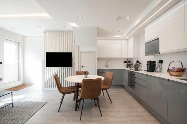 Room In London - Barnes