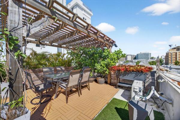 Updated Group Stay With Private Rooftop Views - San Juan, Puerto Rico