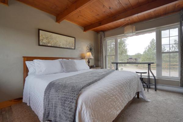 Sunrise Cabin At Highland Meadows - King Bed And Views - Hot Springs, SD