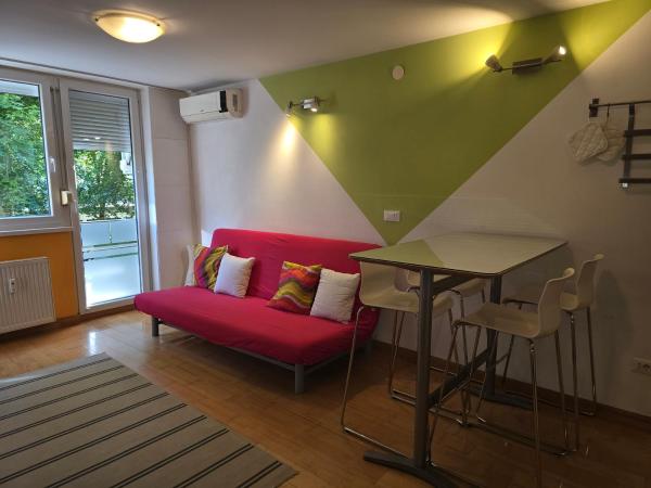 Colorful City Center Apartment - Parking Available - Ljubljana