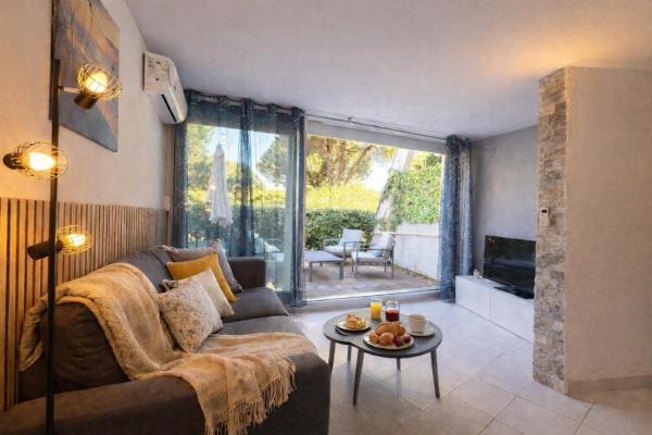 A Moment Of Relaxation-terraces-swimming Pool-air Conditioning - La Grande-Motte