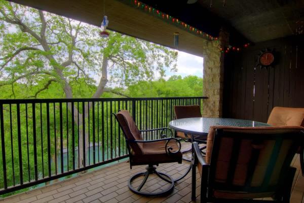Cw C211 Delroy Curly Rays Comal Condo - New Braunfels, TX