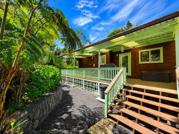 Beautiful Volcano Getaway With Hot Tub Near National Park - Volcano, HI