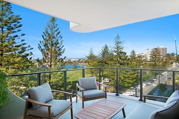 Esprit Unit 505 - Coolangatta