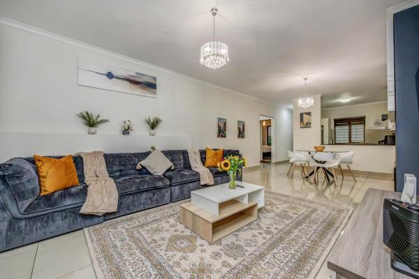 Sandton Central 2 Bedroomed Furnished Apartment - Sandton
