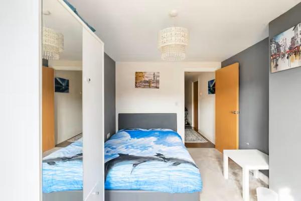 Quiet Room In Crawley Town Centre Near Gatwick Airport - Crawley