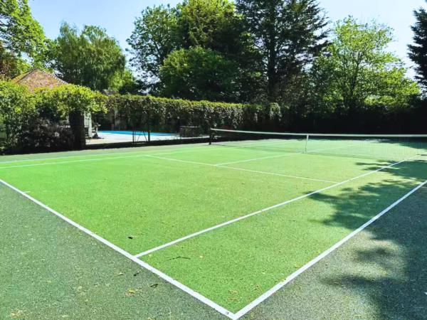 Rural Cottage Retreat, Near Goodwood Festival Of Speed, Dog Friendly With Shared Outdoor Pool, Gardens & Tennis, Free Parking! Chichester Holiday Properties - Selsey