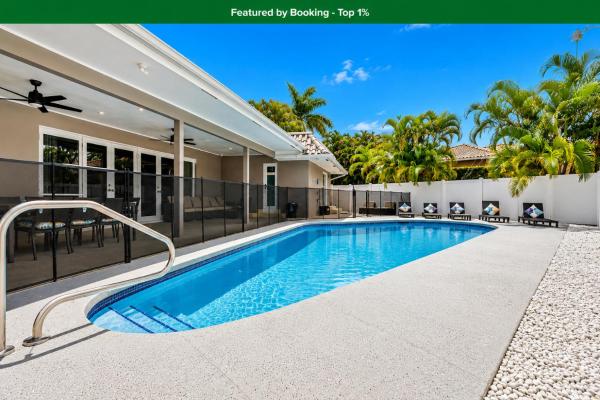 Luxury 6b Villa Heated Pool Near Hollywood Beach - Hallandale Beach, FL