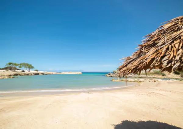 1br Luxury Beachfront Condo In Gated Estate -Pbc - Jamaica