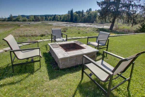 Puget Sound Views, 8.5 Acres! Luxury Outdoor Oasis - Poulsbo, WA