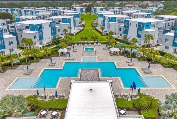 Two-story Luxury Condo Near Disney With Pool - United States
