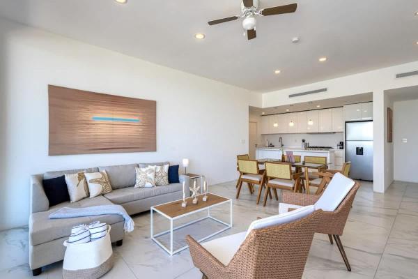 Walk To Medano Beach & Marina Modern 3br Condo - Cabo San Lucas