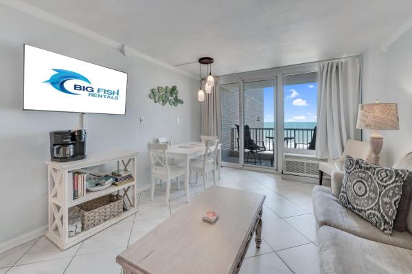 Newly Renovated, Modern, Ocean-view, Great Balcony - Myrtle Beach, SC