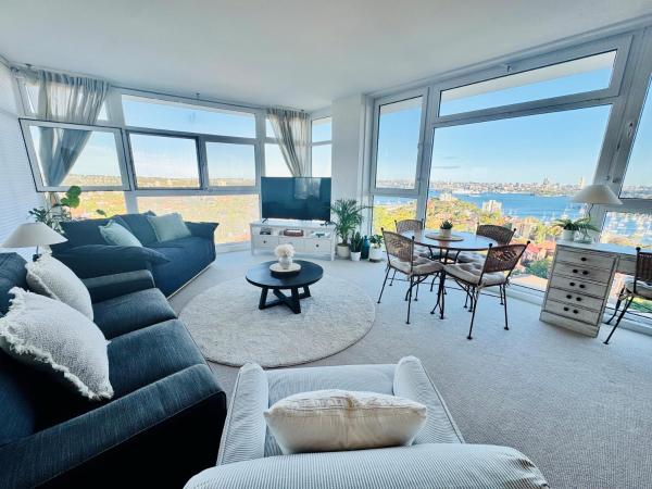 Breathtaking Harbour Bridge & Harbour Views, Corner Apartment, Free Parking - Manly