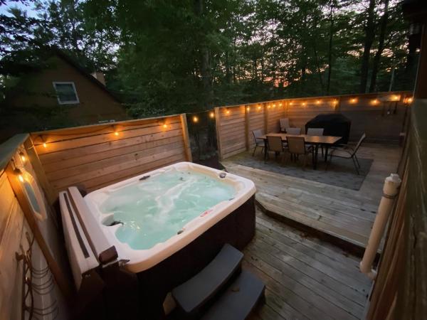 Hgtv Quality Chalet Hot Tub Outdoor Haven - ペンシルベニア州