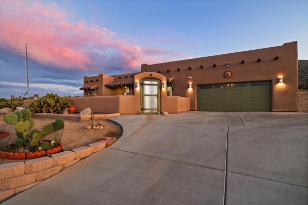 Pueblo Villa - Sleeps 12 • 2 Homes On 2.5 Acres - Joshua Tree, CA