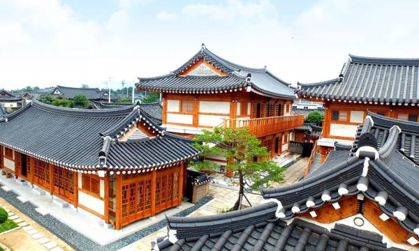 Hwangnamguan Hanok Village - Gyeongju-si