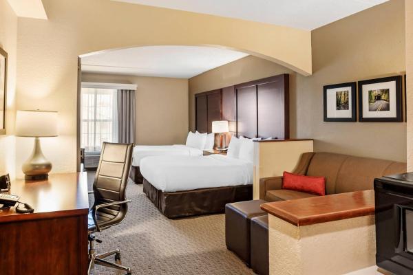Comfort Suites State College Near Penn State - Steps Away From Psu! - Pennsylvania