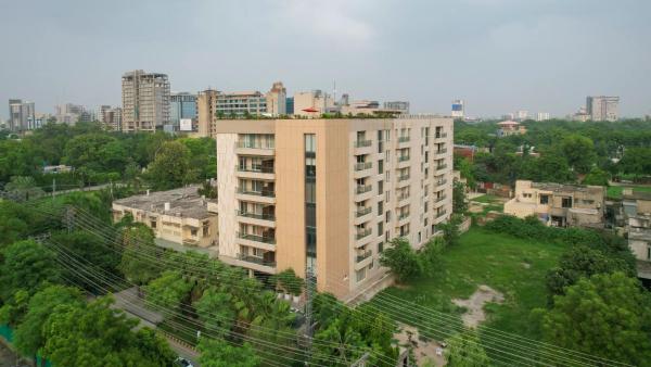 Casa Reina Luxury Apartment - Lahore