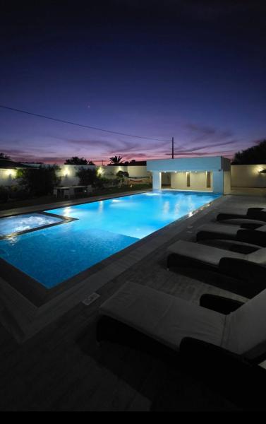 Luxury Prestige Villa - Dzserba
