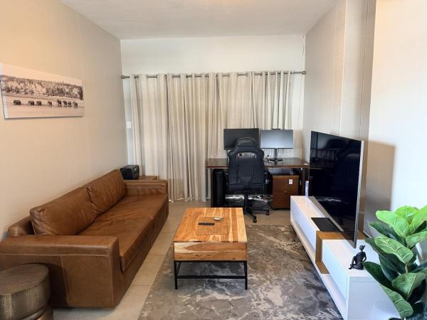 Menlyn Private Escape - Pretoria