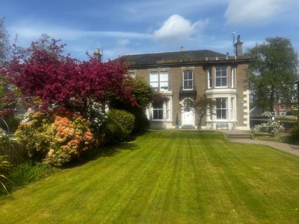 Milton Bank Mansion Garden Apartment - Dundee